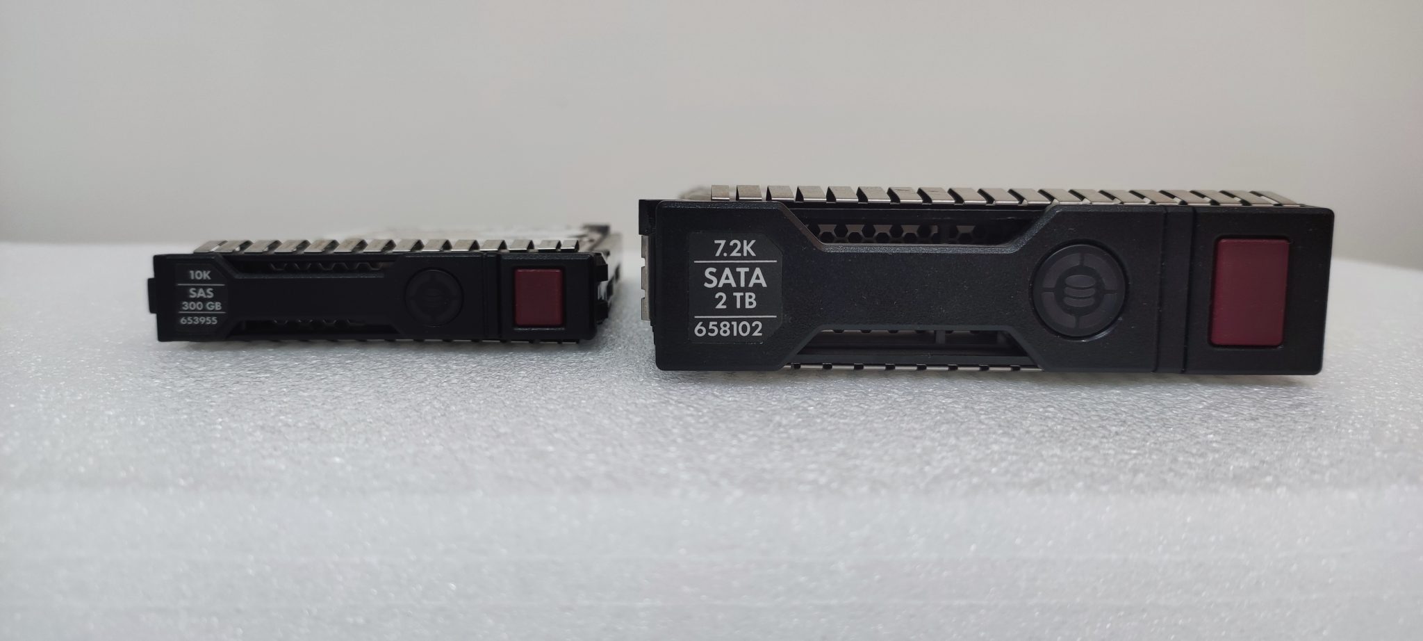 هارد SFF چیست و چه تفاوتی با LFF دارد؟راهنمای جامع هارد SFF و LFF